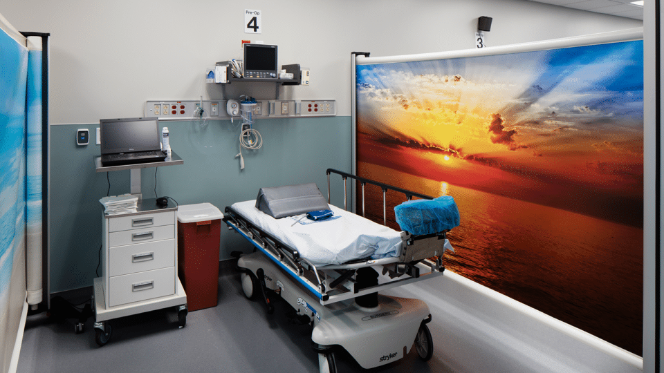 Hospital Privacy Screens vs Curtains | Infection-Control Alternative